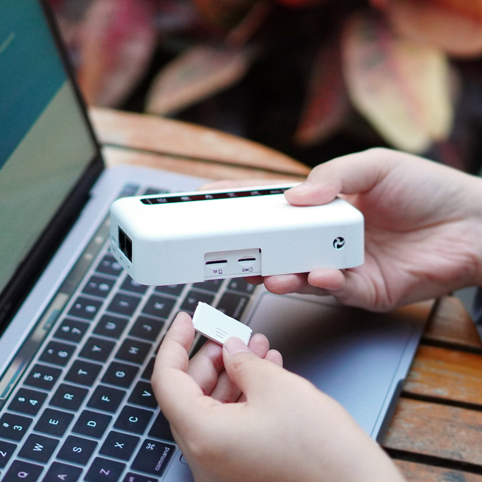 Portable 4G LTE Travel Router with Rechargeable Battery & OpenWrt ...